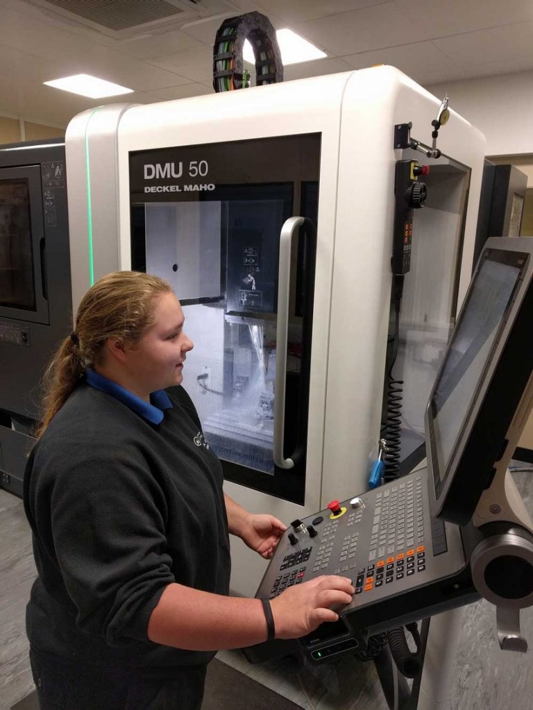 STFC and Diamond Light Source host Apprentice Day on August 23 at the ...
