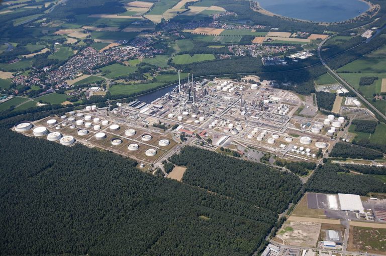 bp’s Lingen refinery in Emsland will deploy electrolyser technology at ...