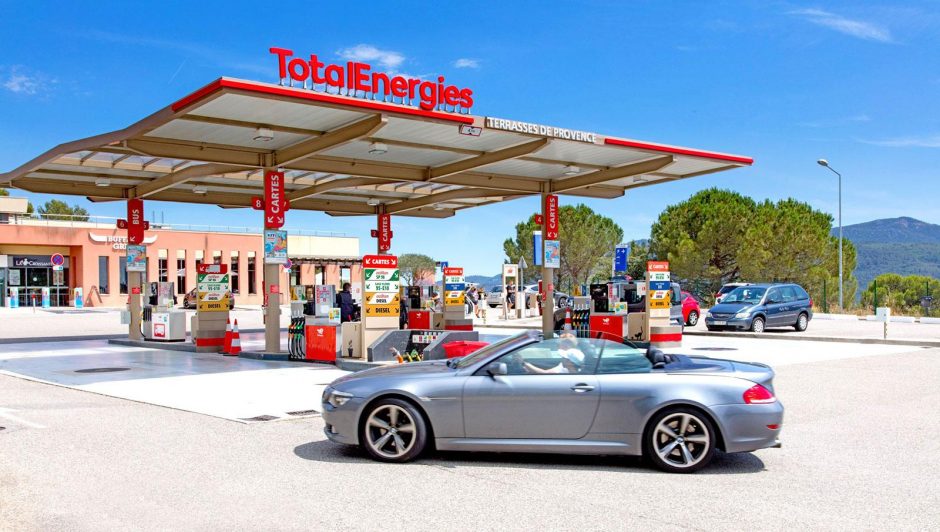 Electric mobility: TotalEnergies to equip its motorway and expressway ...