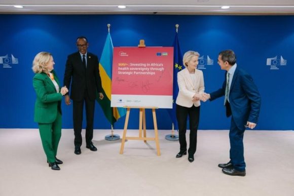 EIB and European Commission Support BioNTech’s First mRNA Vaccine ...